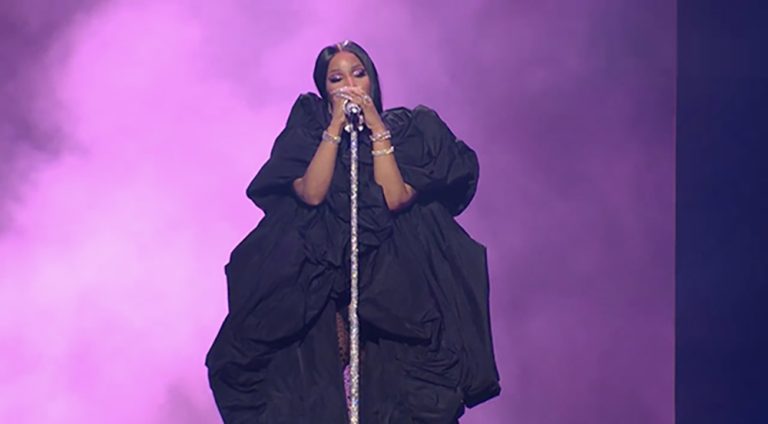 Nicki Minaj Rocks the VMAs 2023 with Epic Performance - Honateez